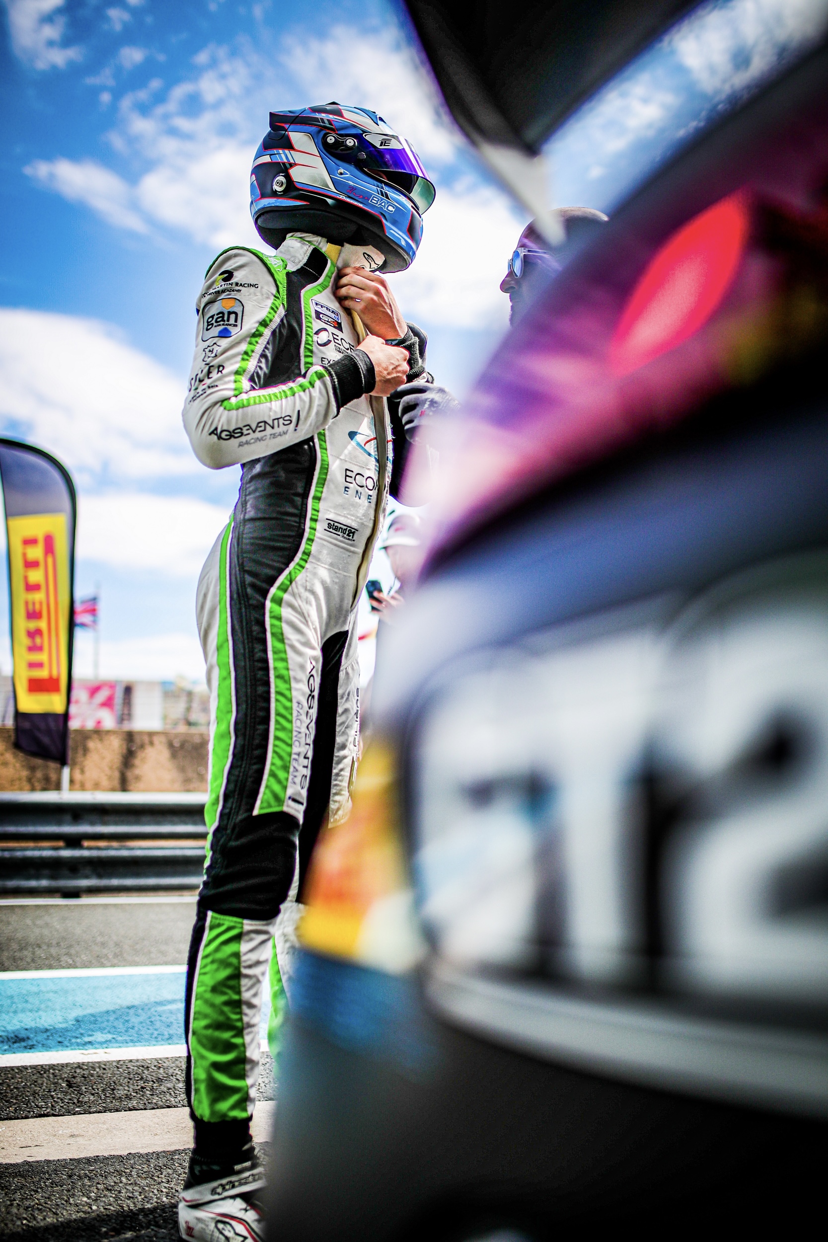 Hugo BAC: GT4 driver and student at IÉSEG - IÉSEG