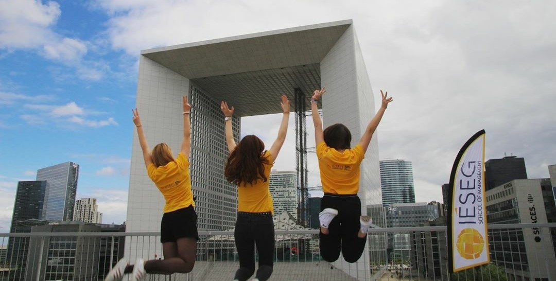 IÉSEG, partner of the "Cordées de la Réussite" since 2021