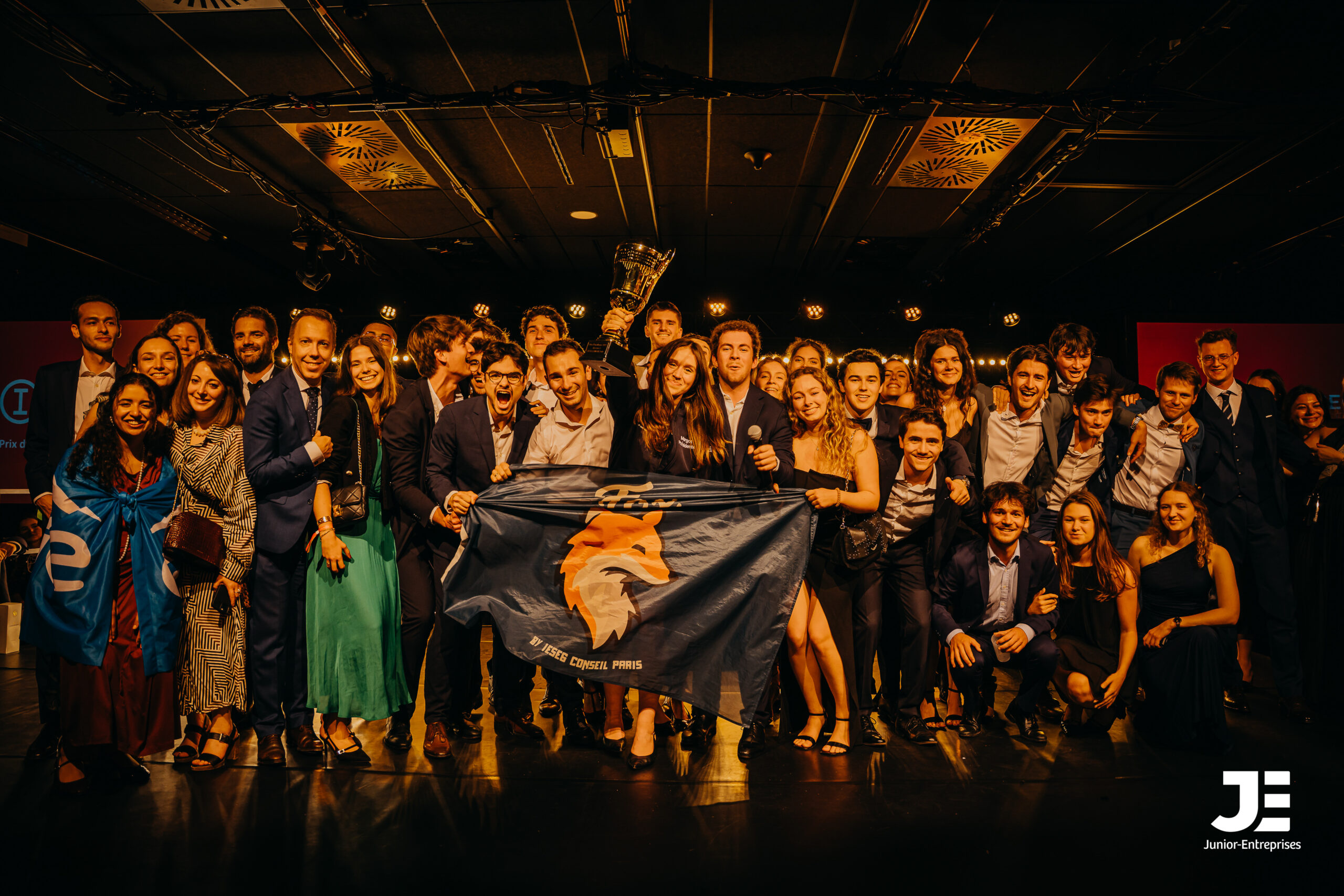 IÉSEG CONSEIL Paris sacrée meilleure JE de France ! - IÉSEG